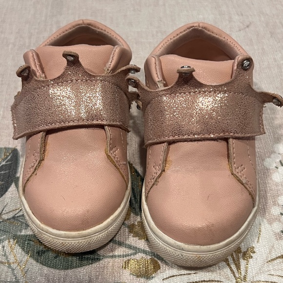 Disney | Shoes | Disney Princess Pink Crown Shoe Toddler Size 5 Sneaker ...